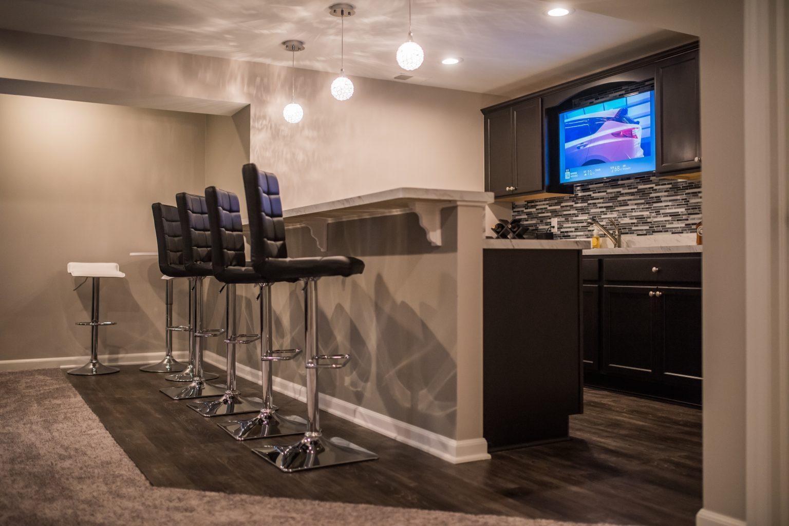 5 Benefits of Vinyl Plank Flooring - Basements Plus