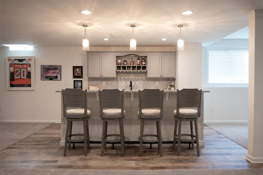 Finished Basement with Seated Bar in Oakland, MI - Basements Plus