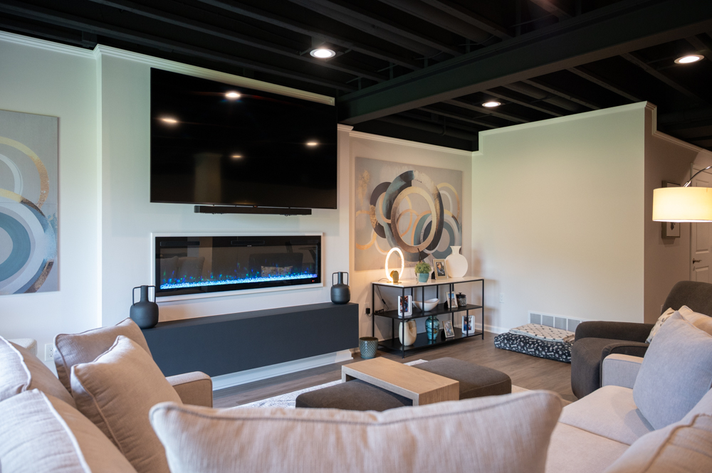 Finished Basement with Wet Bar in West Bloomfield, MI - Basements Plus