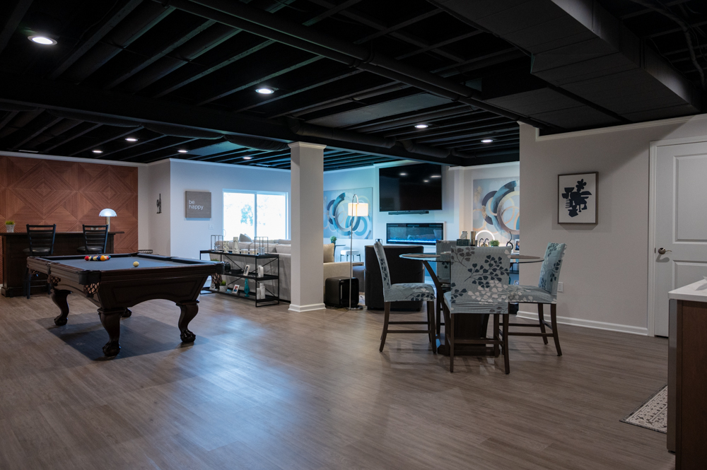 Finished Basement with Wet Bar in West Bloomfield, MI - Basements Plus